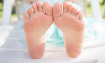 How to Take Feet Pics Like a Pro [+5 Best Feet Poses]