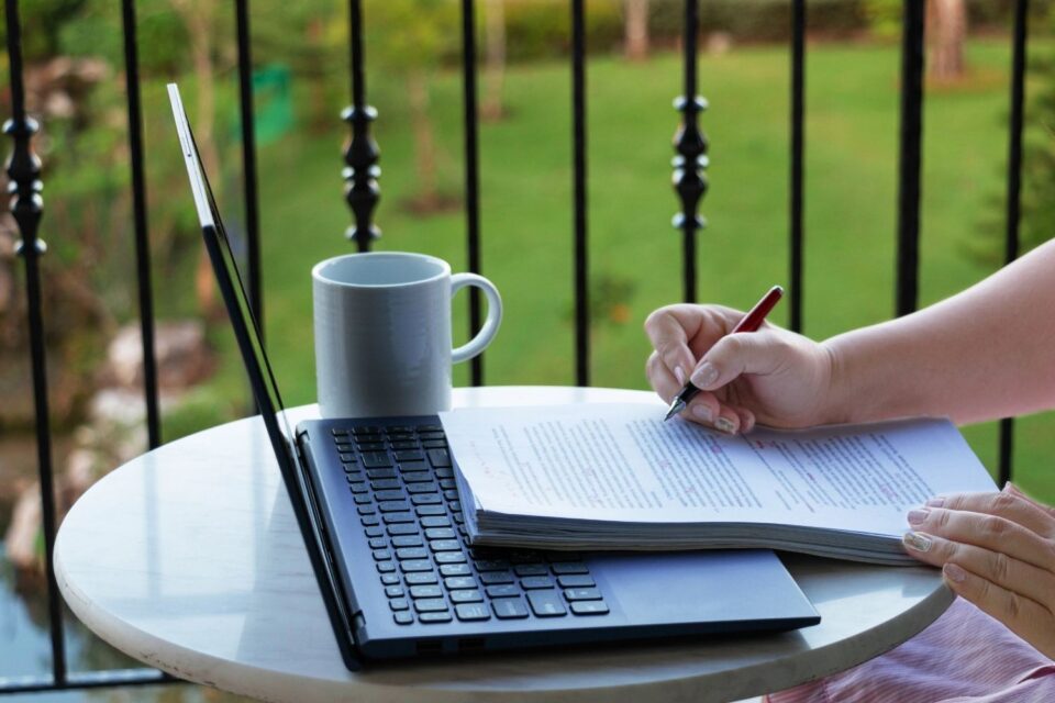 51 Top Online Proofreading Jobs [$54K/Yr]